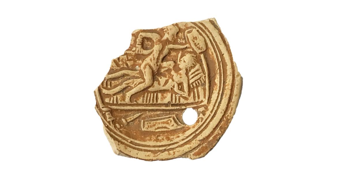 Battle of the sexes: Roman lamp fragment shines a light on gender ...